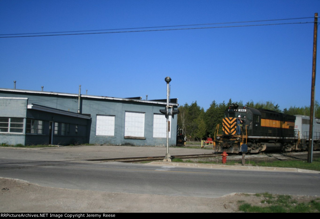 LSRC 281 at the roundhouse